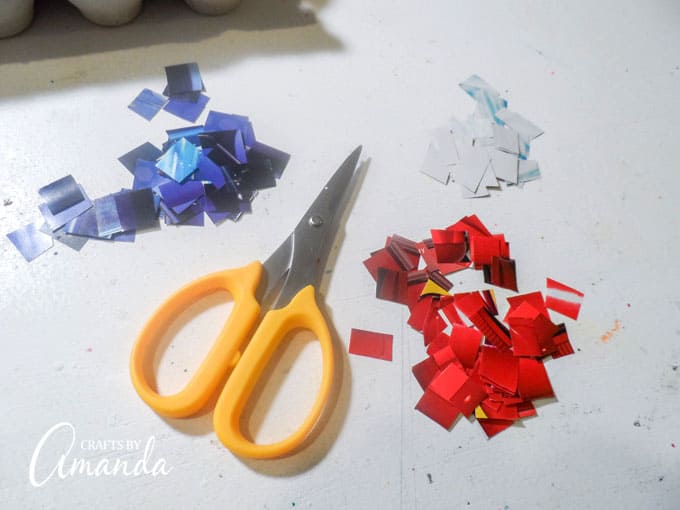 Magazine Mosaic Flag: an easy patriotic craft using old magazines