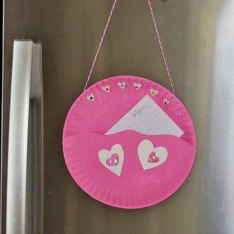 Paper Plate Valentine Note Pocket - Crafts by Amanda