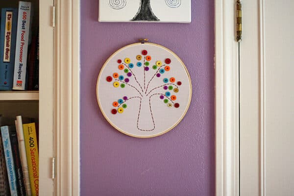 Embroidery Hoop Rainbow Tree: an easy sewing craft