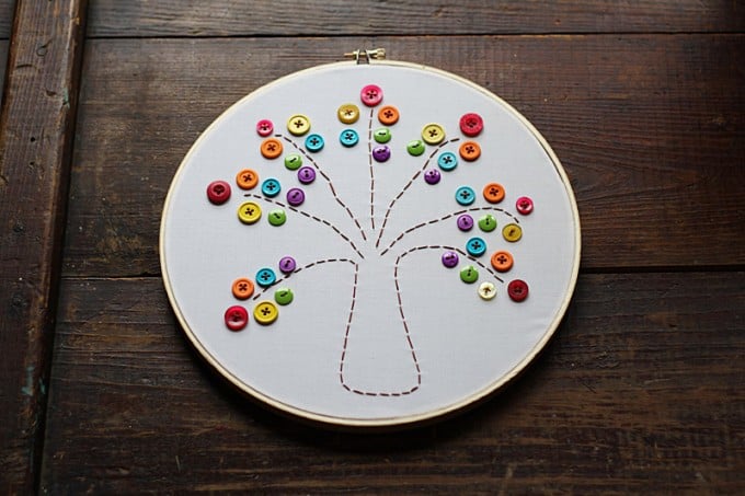 Button Tree: a beautiful canvas project full of vibrant colors