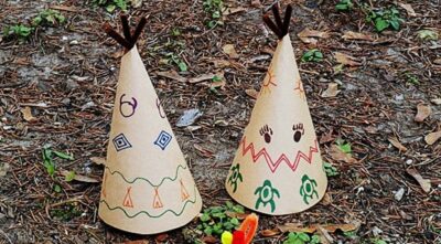 Construction Paper Teepee Project: make this fun Thanksgiving craft!