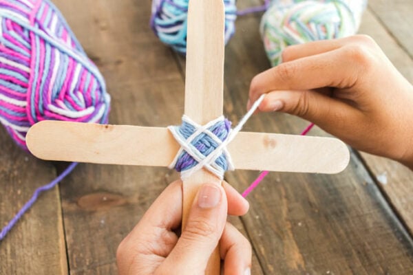 God's Eye Tutorial - Crafts by Amanda - Camp Crafts