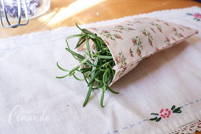 Herbal Sachets: How to make an herbal sachet for your drawer