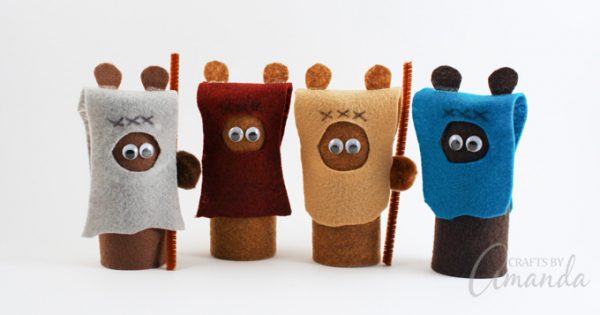 Cardboard Tube Ewoks - a fun Star Wars craft for kids
