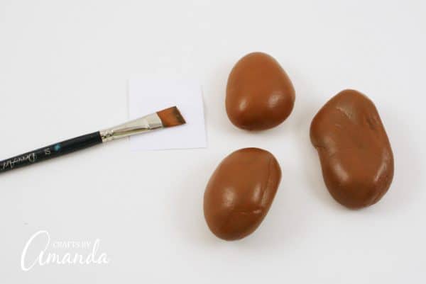 Jawa Rocks: a fun painted rock craft for Star Wars fans