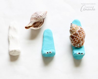 Sea Shell Creatures: an easy and adorable beach craft!