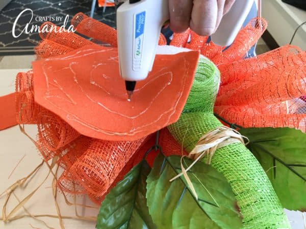 Deco Mesh Pumpkin Wreath - Crafts by Amanda