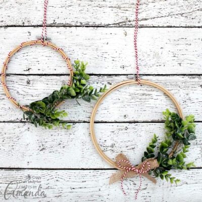 Winter Greenery Embroidery Hoop Wreath: an easy and beautiful wreath!