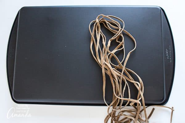 Magnetic Board: create a stylish magnetic board from an old cookie sheet!