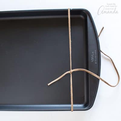 Magnetic Board: create a stylish magnetic board from an old cookie sheet!