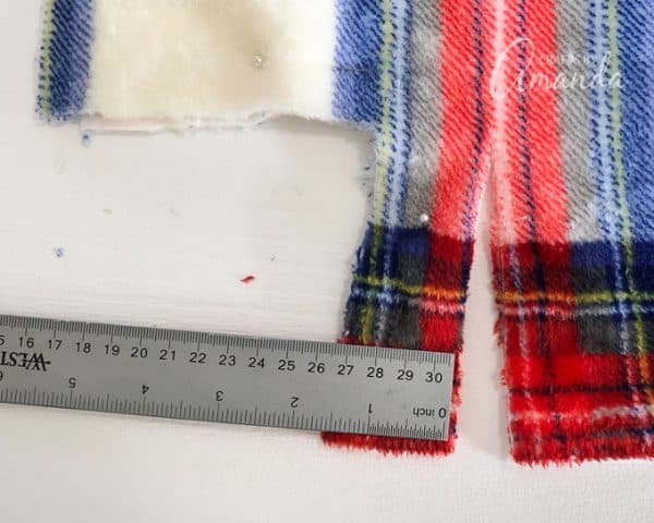 No-Knot Fleece Blanket - Crafts by Amanda - DIY Gift ideas