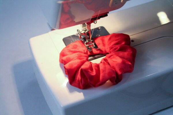 How to Make a Scrunchie - Crafts by Amanda - Wearable Crafts for Kids