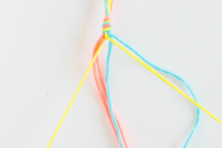 How To Make Friendship Bracelets - Crafts by Amanda - Wearable Crafts