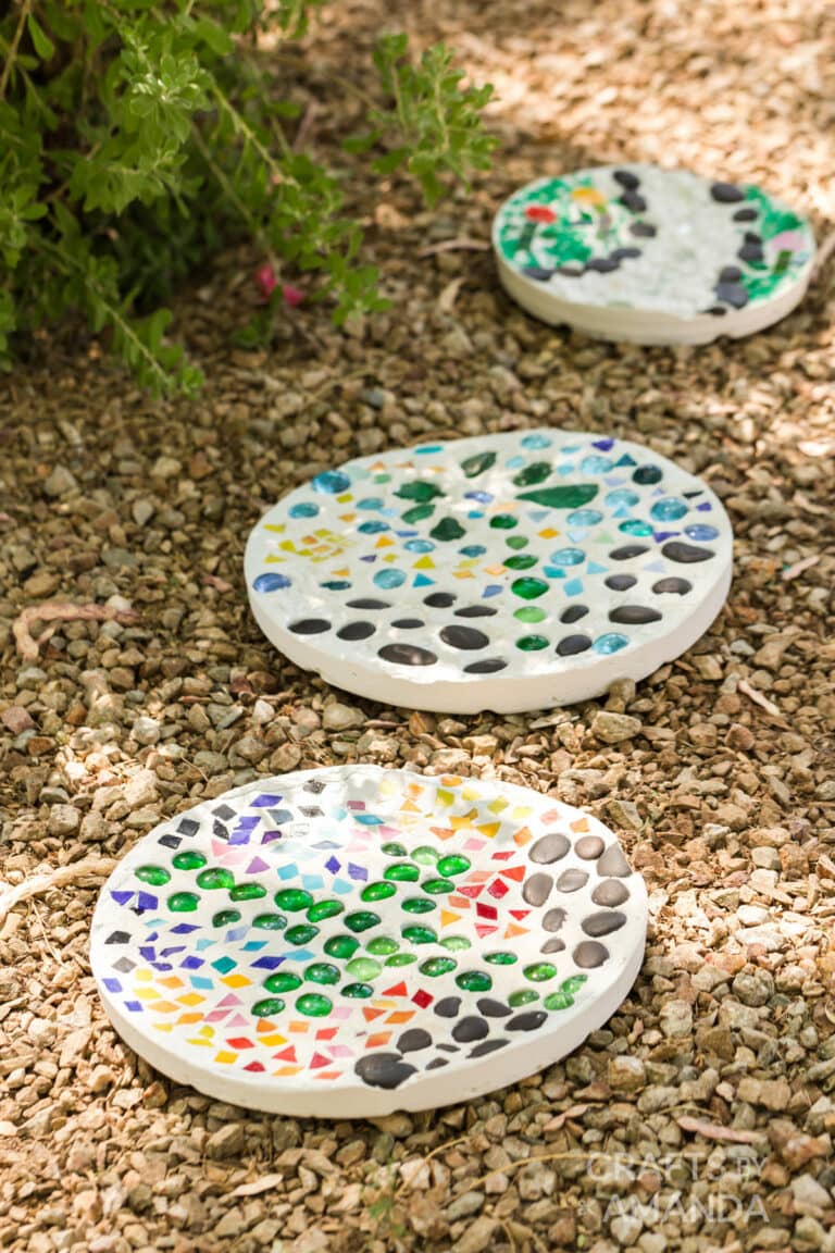 DIY Garden Stepping Stones - Crafts by Amanda - Garden Crafts