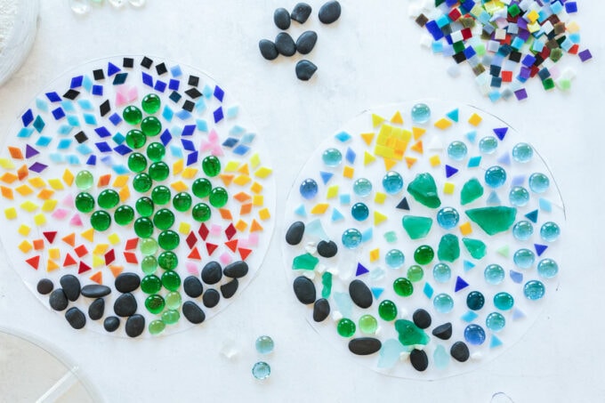 DIY Garden Stepping Stones - Crafts by Amanda - Garden Crafts