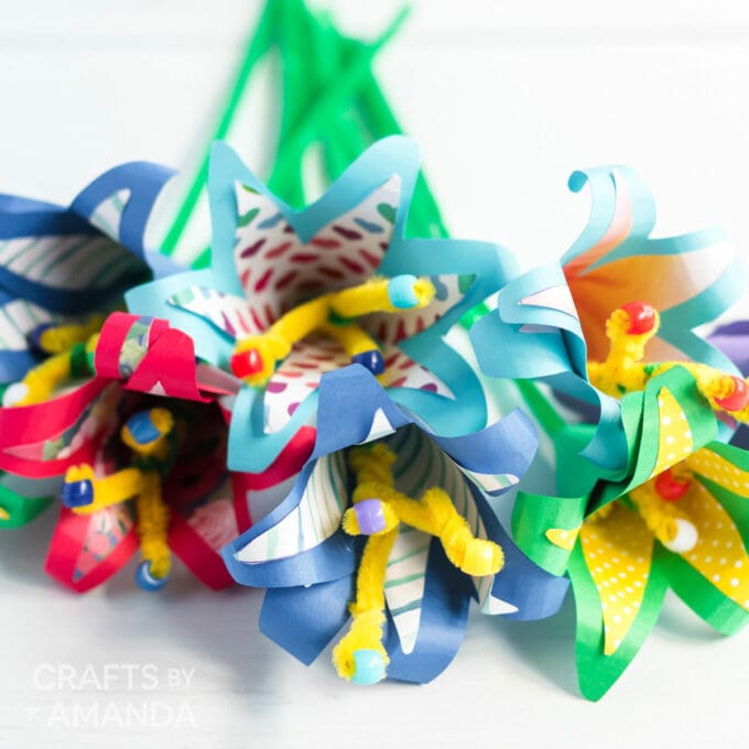 Tropical Paper Flowers tutorial - Crafts by Amanda