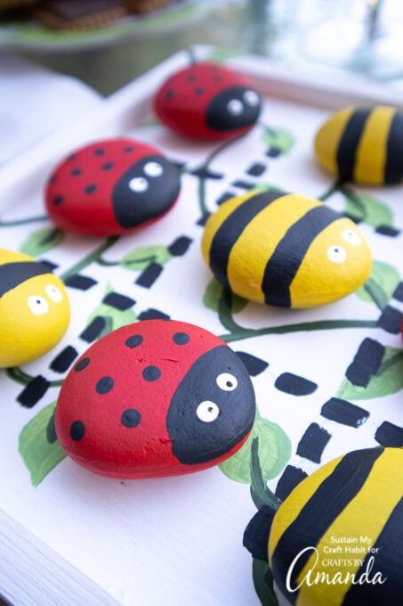 Ladybug Tic Tac Toe Game - Crafts by Amanda