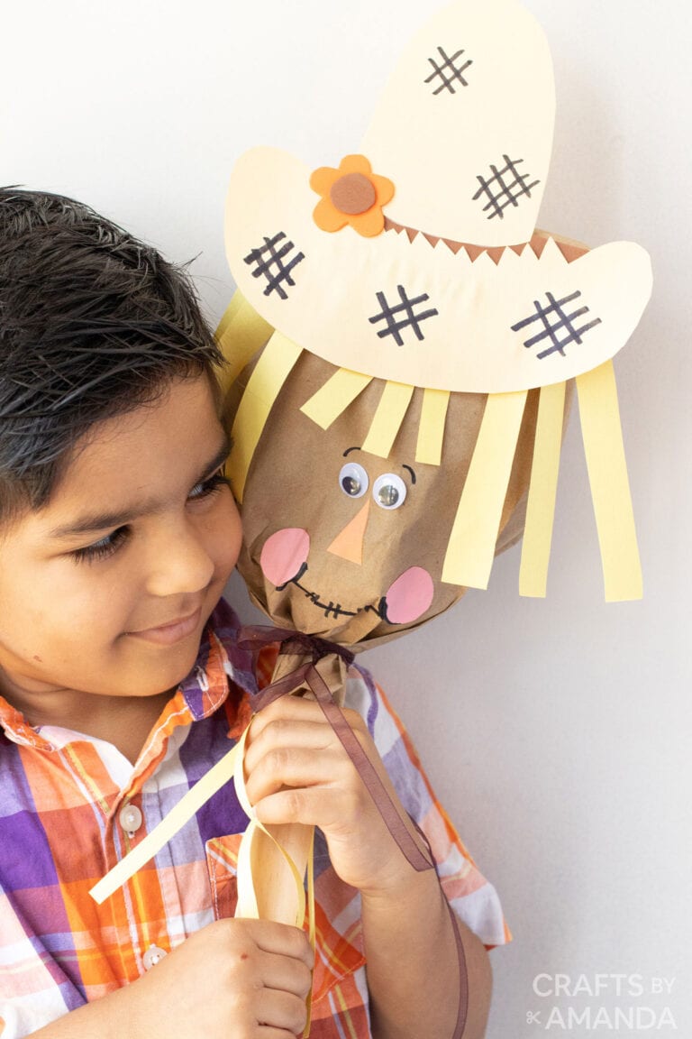 Paper Bag Scarecrow - Crafts by Amanda - Fall Crafts