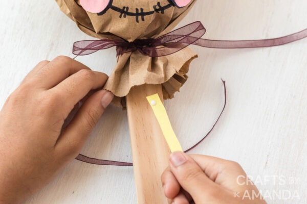 Paper Bag Scarecrow - Crafts by Amanda - Fall Crafts