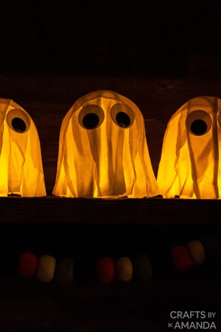 Balloon Ghosts - Crafts by Amanda - Halloween Crafts