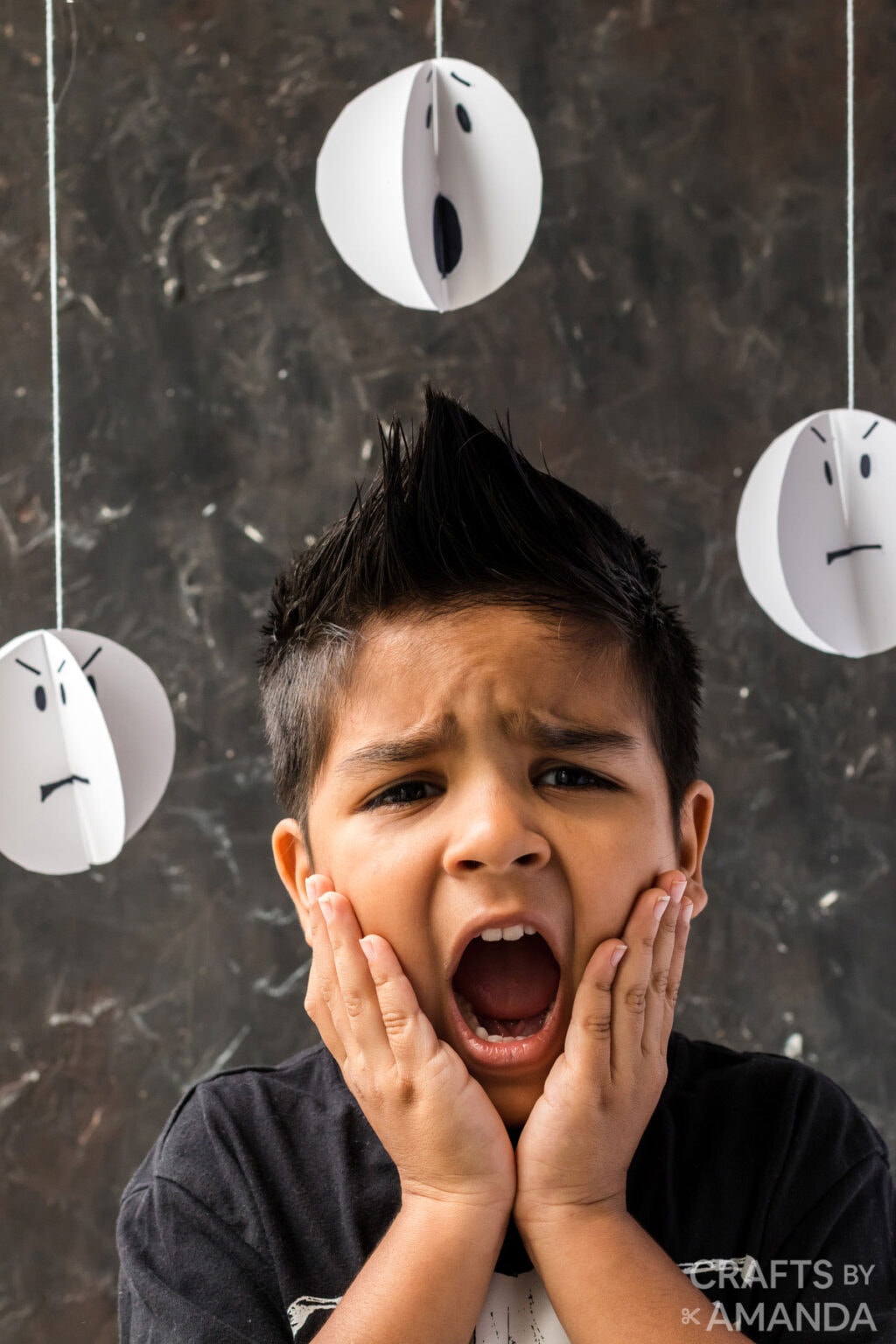 Twirling Paper Ghosts - Crafts by Amanda - Halloween Crafts