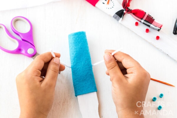 Paint Stick Snowmen - Crafts by Amanda - Winter Crafts