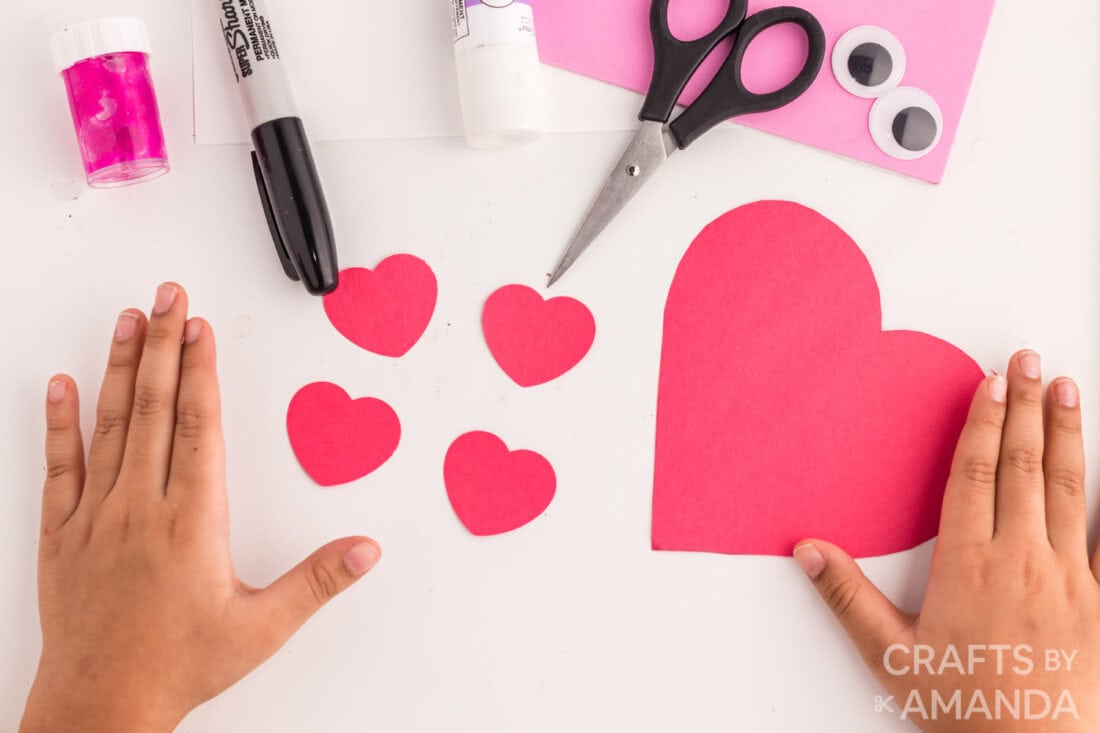 Valentine Hugs - Crafts by Amanda - Valentine's Day Crafts