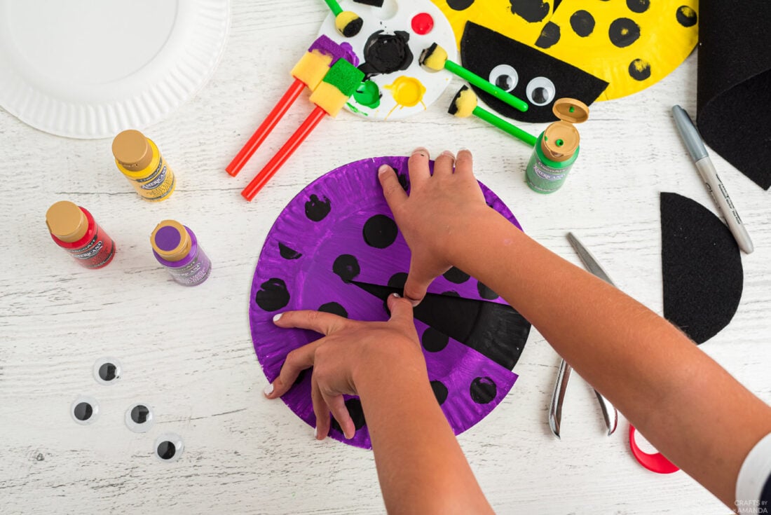 Paper Plate Ladybugs Craft - Crafts by Amanda - Paper Plate Crafts for Kids