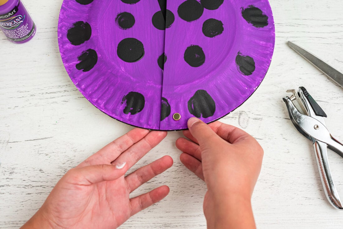 Paper Plate Ladybugs Craft - Crafts by Amanda - Paper Plate Crafts for Kids