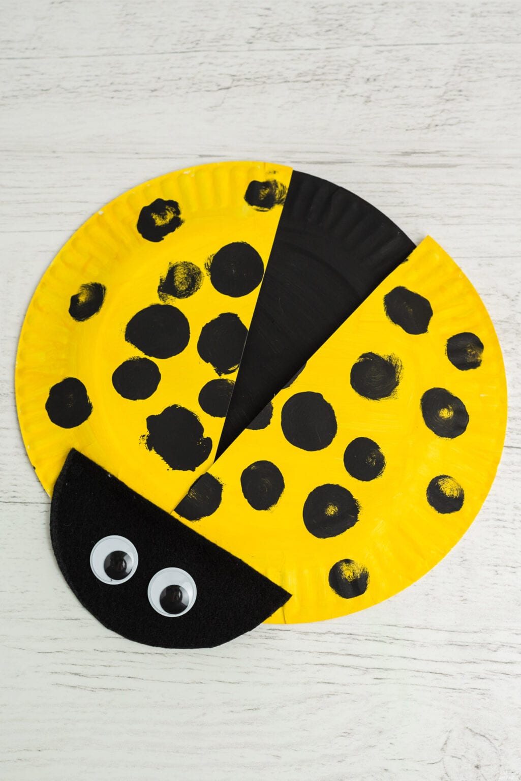 Paper Plate Ladybugs Craft - Crafts by Amanda - Paper Plate Crafts for Kids