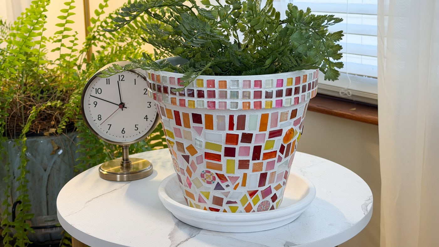 Mosaic Flower Pot - Crafts by Amanda